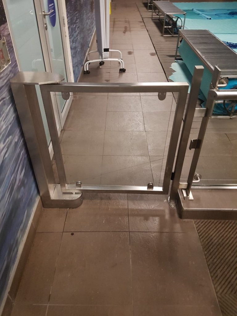 Swimming pool gates - Turnstar