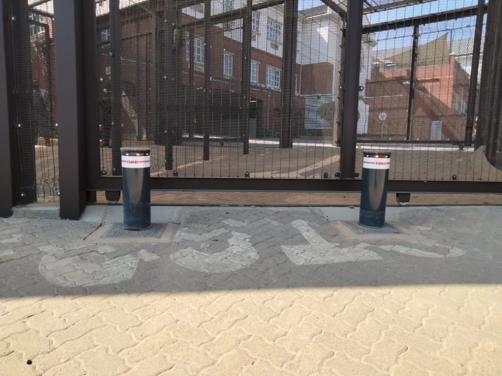 Bollards UNHCR - Turnstar